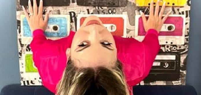 Los Angeles-based singer-songwriter Michelle Ray drops "run to"