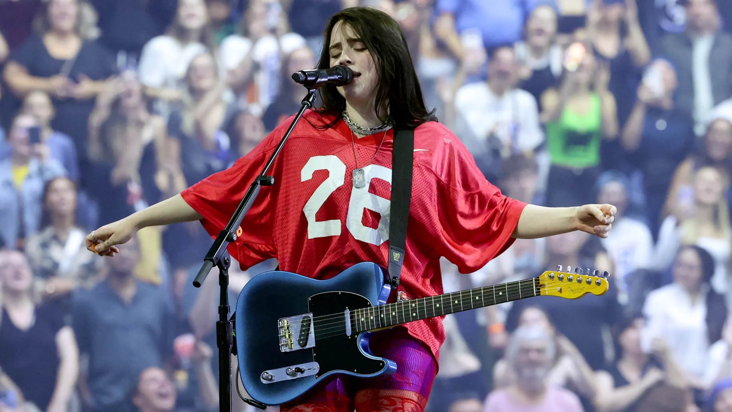 Billie Eilish Takes Concert Break to Inspire Fans to Vote