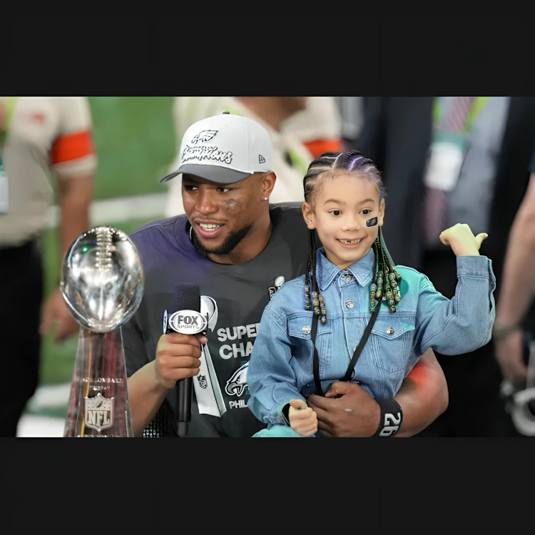 Saquon Barkley Shows Off Icy New Chain After Super Bowl Win & Birthday ...